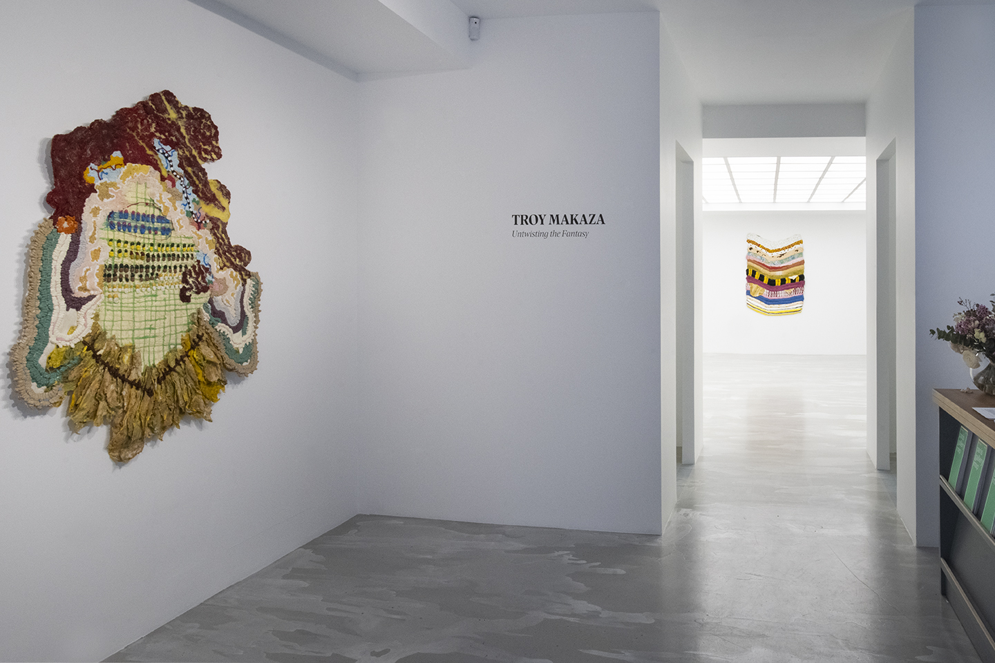 Troy Makaza, Untwisting the Fantasy Galerie Poggi